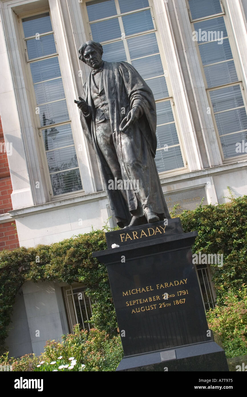 Monument to Faraday in Embankment Gardens London Stock Photo - Alamy