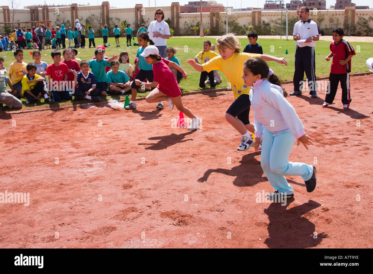 children running at school sports day Stock Photo - Alamy