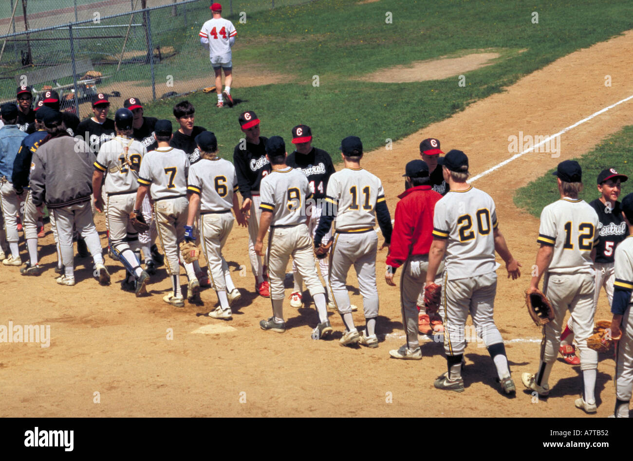 High school baseball team win hi-res stock photography and images - Alamy