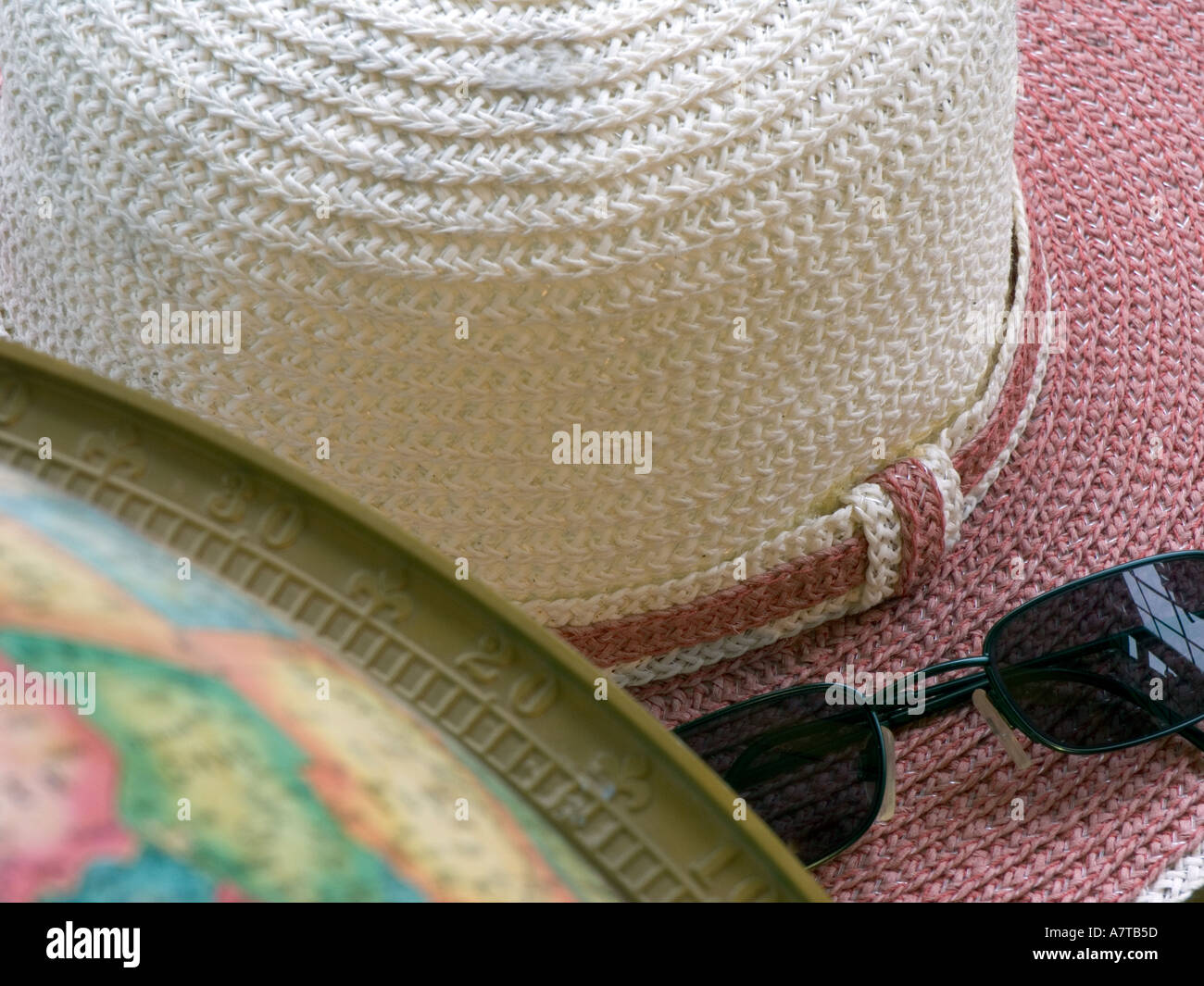 Globe hat hi-res stock photography and images - Alamy