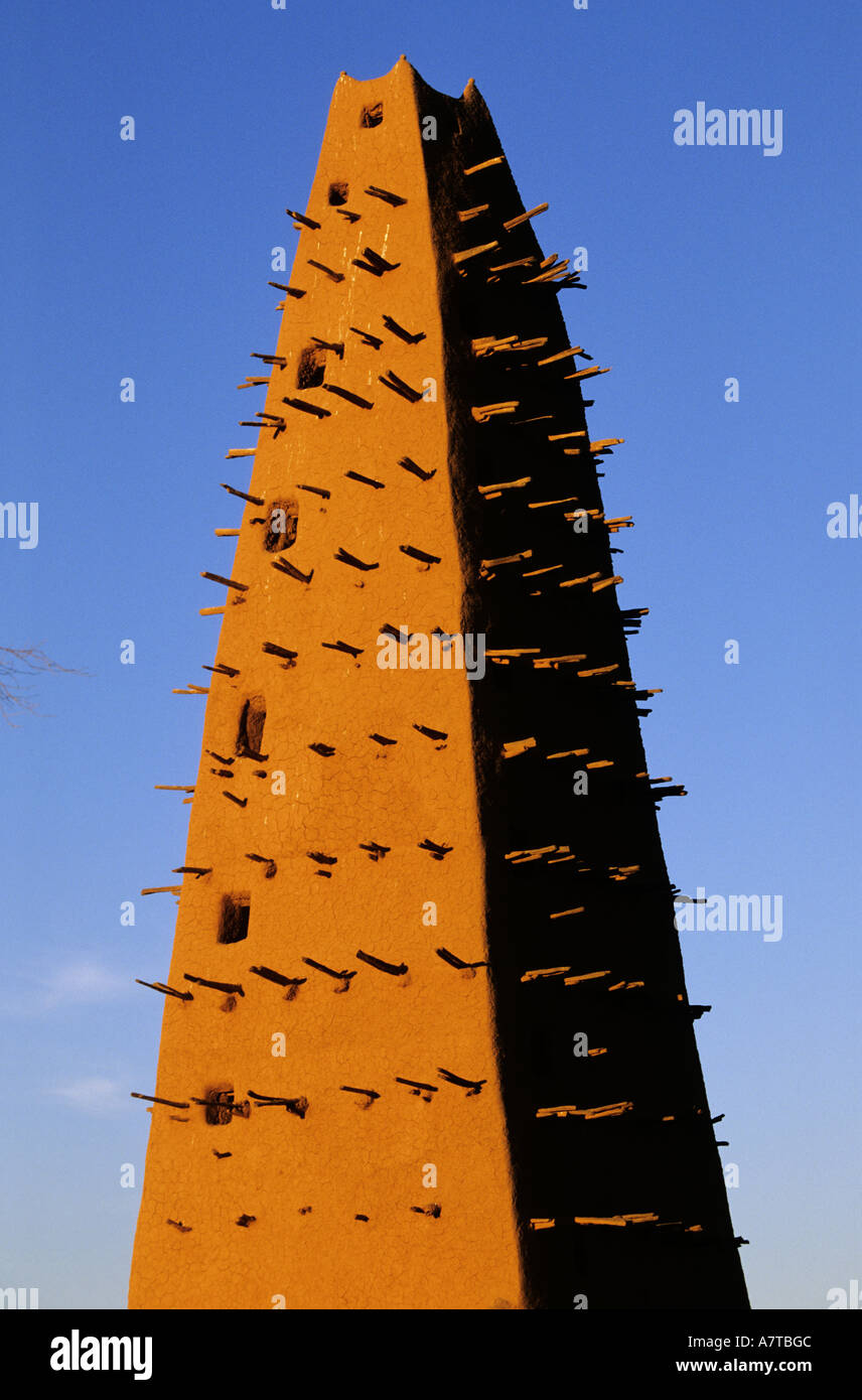 Niger, Agadez, the Great Mosque minaret of the 16th century Stock Photo ...