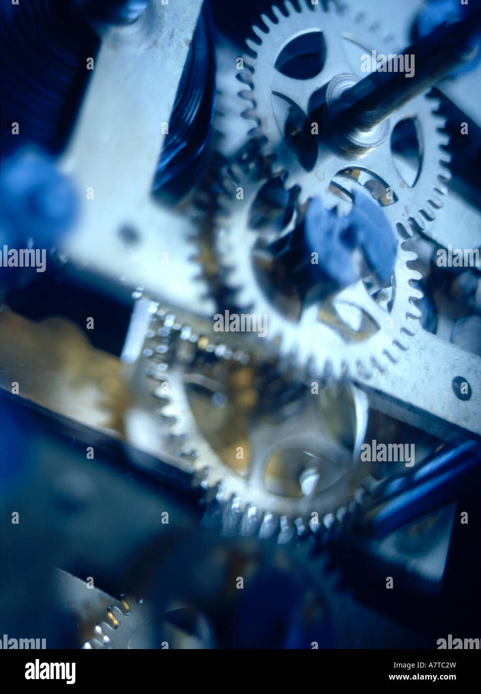 Gold coloured wheels hi-res stock photography and images - Alamy