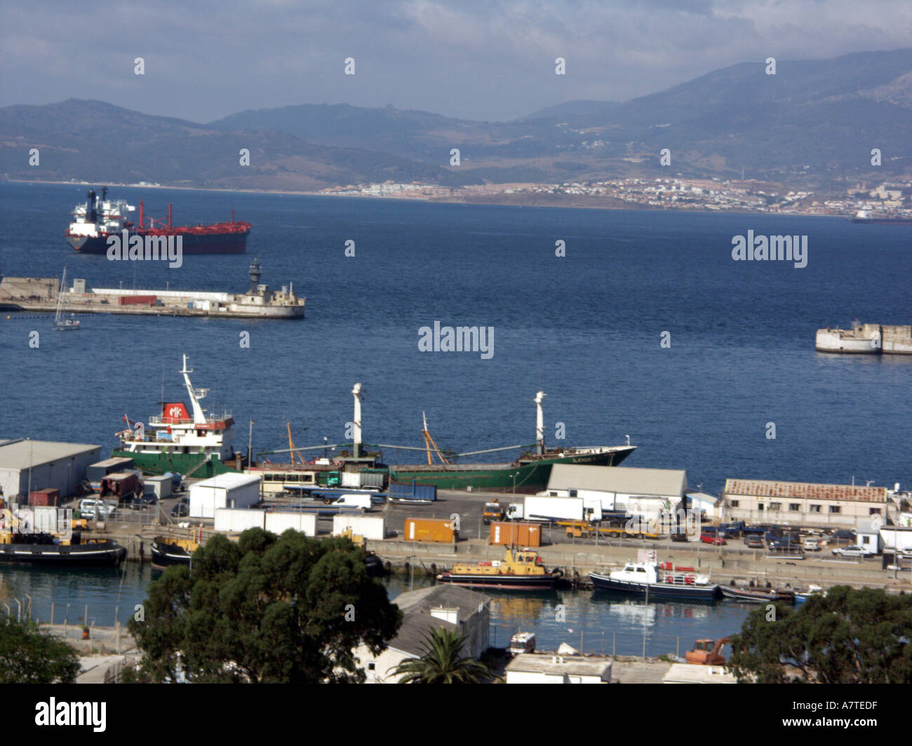 Queensway Wharf Tankers in the Early morning in the Straights of ...
