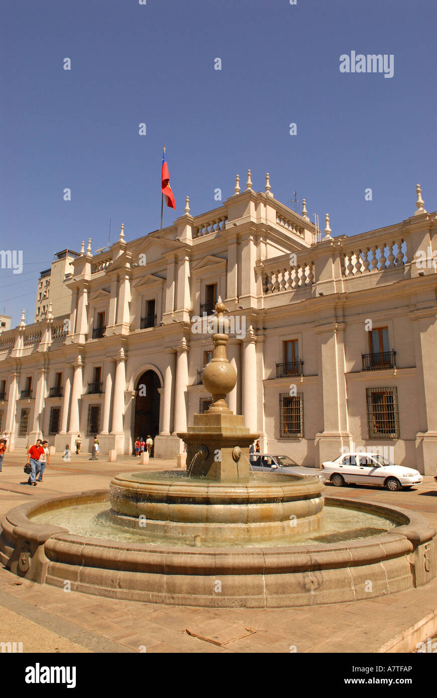 Santiago De Chile presidential palace downtown Stock Photo - Alamy