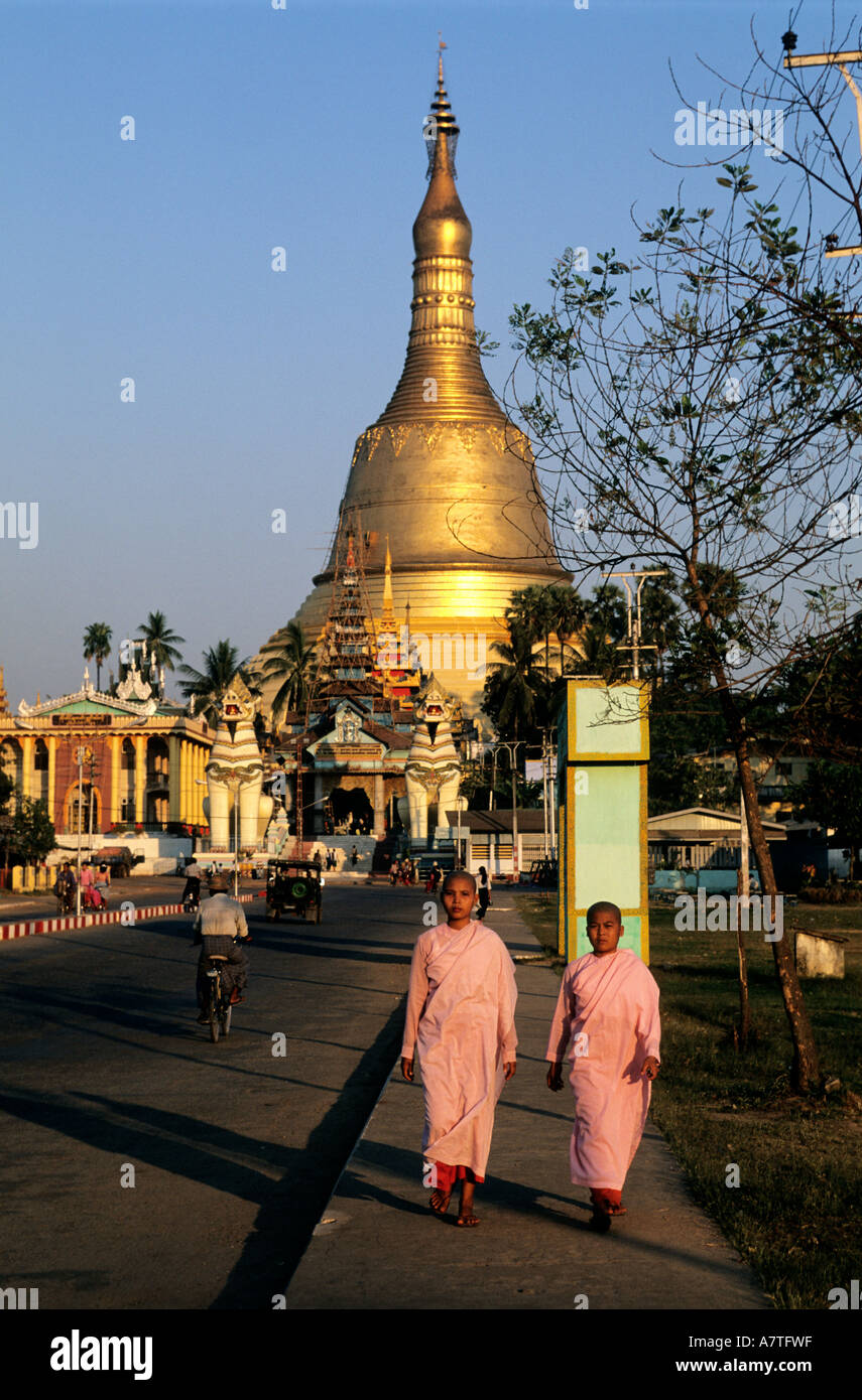 Myanmar (Burma), Pegu (Bago), Shwemawdaw pagoda Stock Photo - Alamy