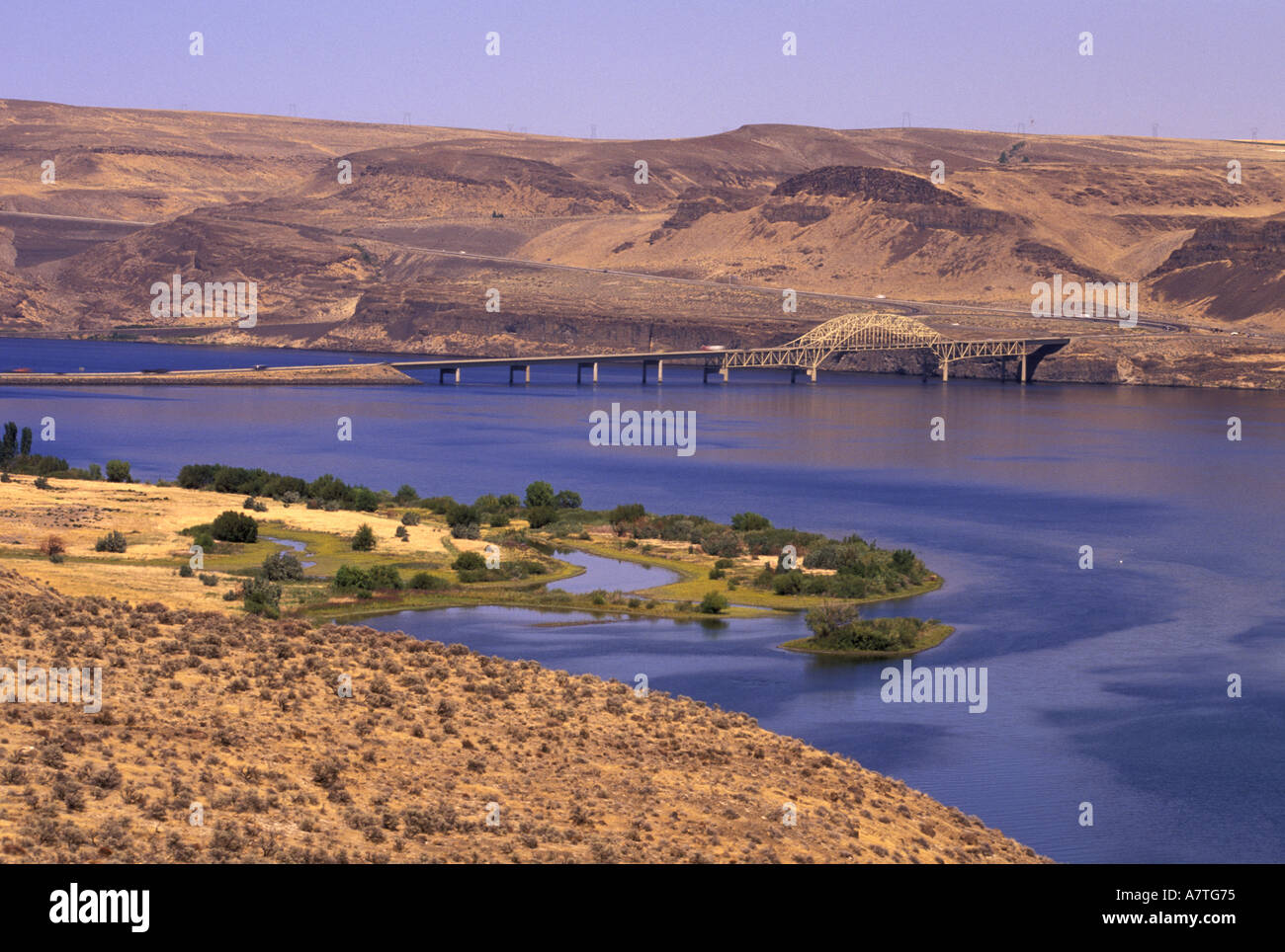 NA, USA, Washington, Vantage. Vantage bridge spanning the Columbia ...
