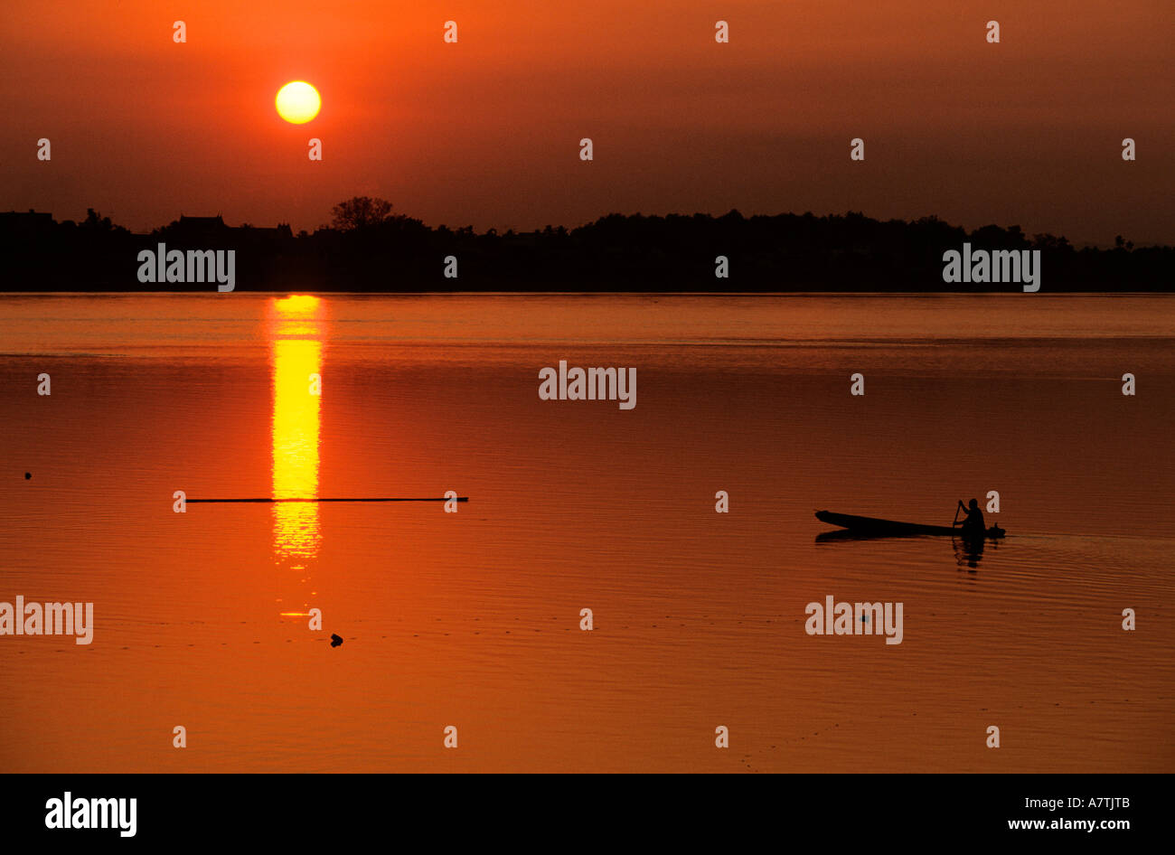 Laos, Vientiane, sunset on Mekong river Stock Photo - Alamy