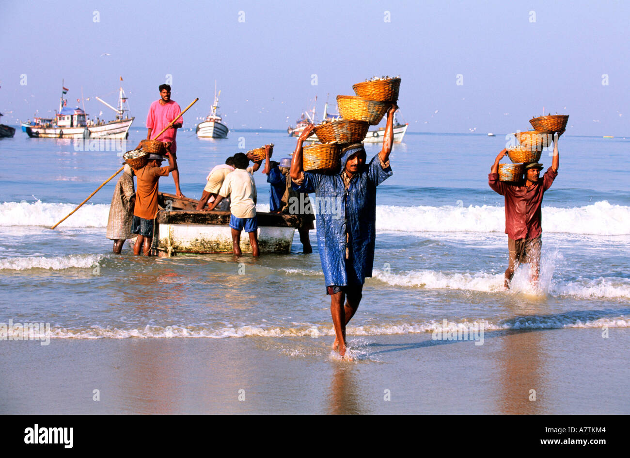 India, Goa State, fishermen at Colva beach Stock Photo - Alamy