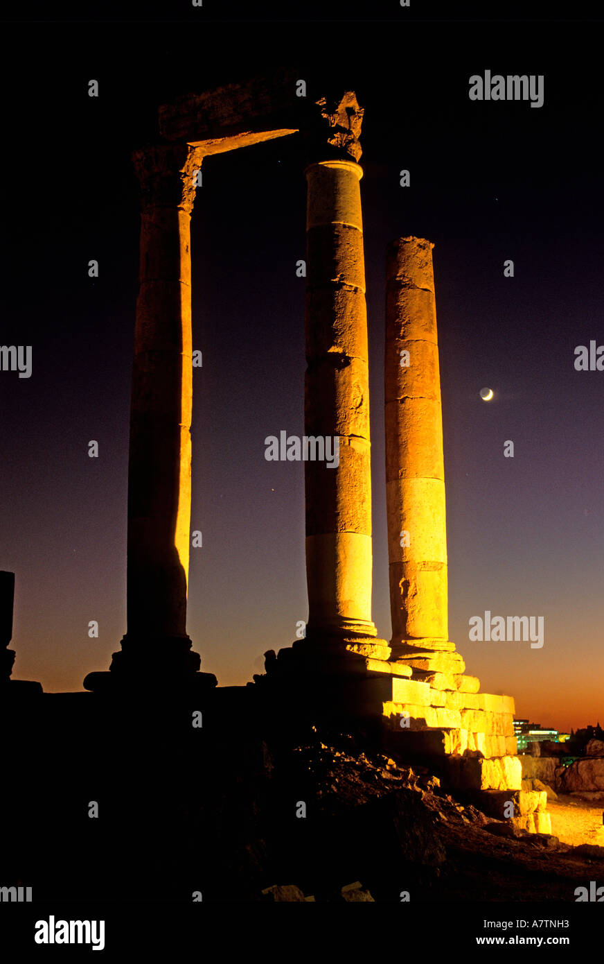 Jordan, Amman, Roman temple of Hercules Stock Photo - Alamy