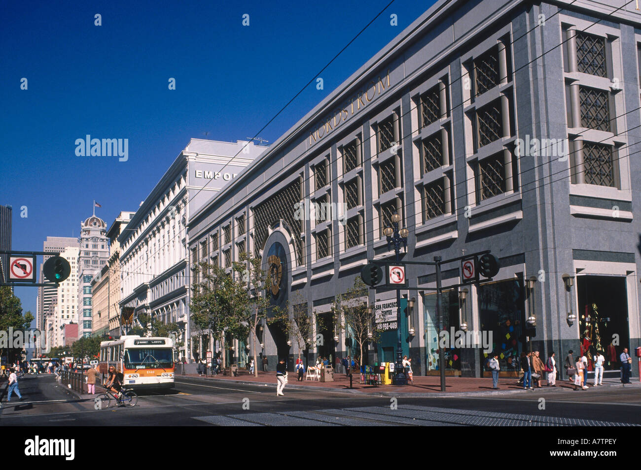 Roadside building hi-res stock photography and images - Alamy