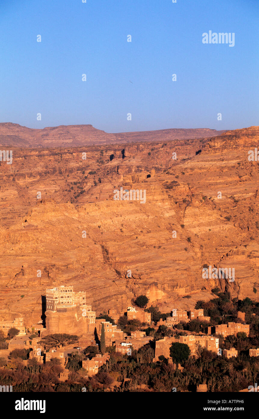 Dar al hajjar yemen hi-res stock photography and images - Alamy