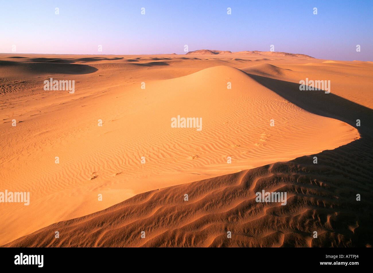Ramlat As Sabatayn Desert High Resolution Stock Photography and Images ...