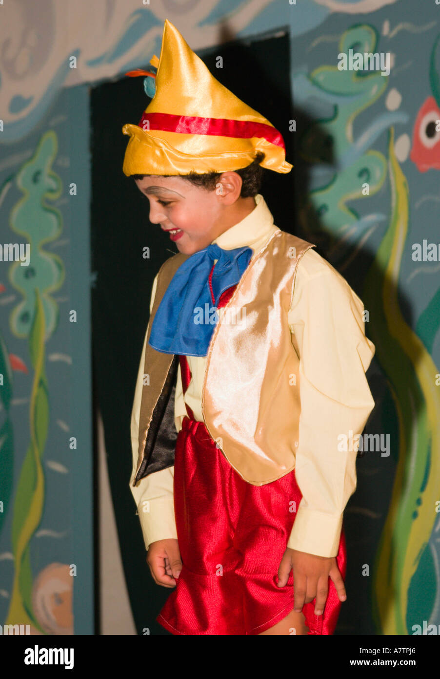 Schoolboy boy actor acting costume hi-res stock photography and images ...