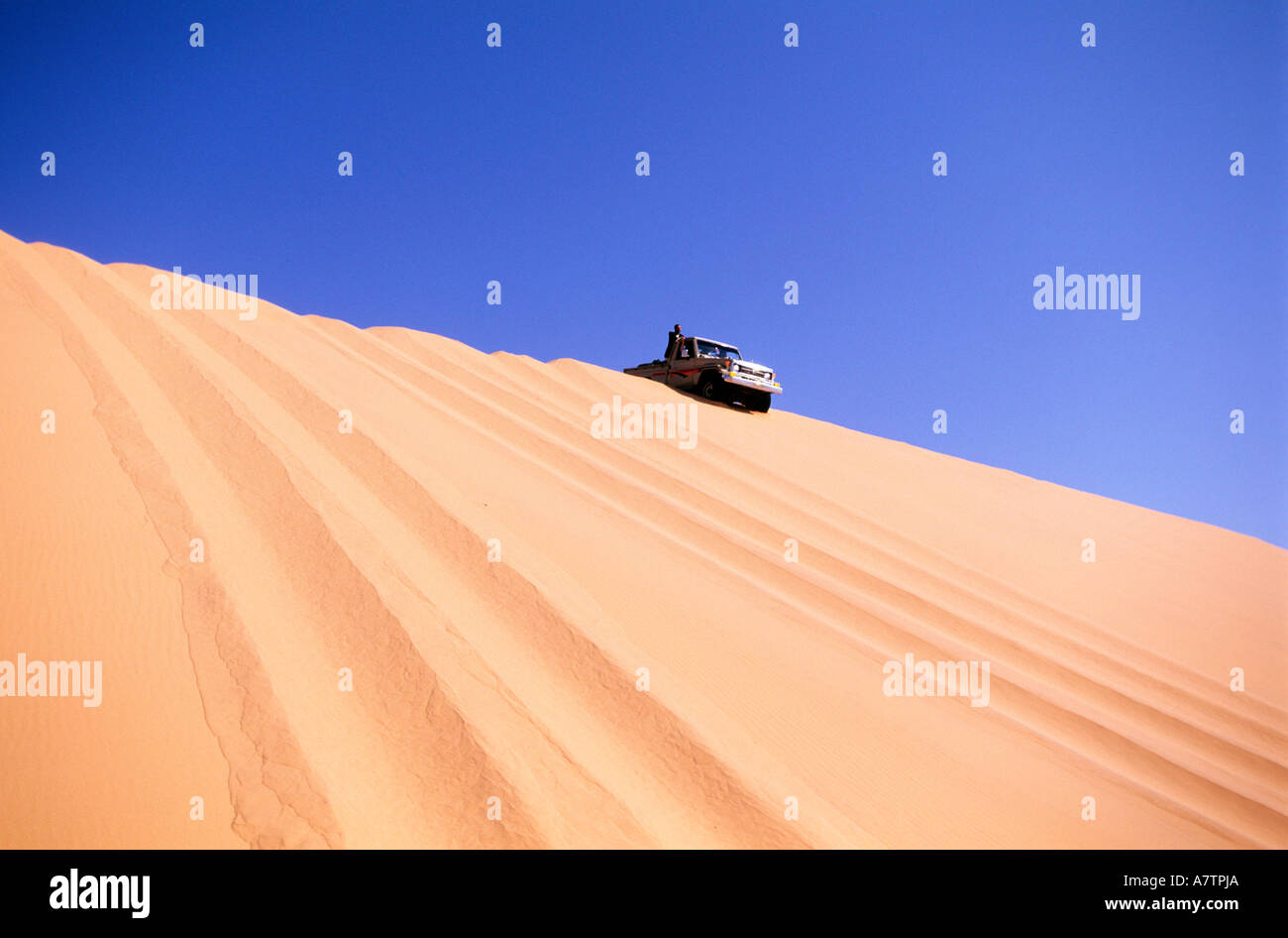 Ramlat as sabatayn desert hi-res stock photography and images - Alamy