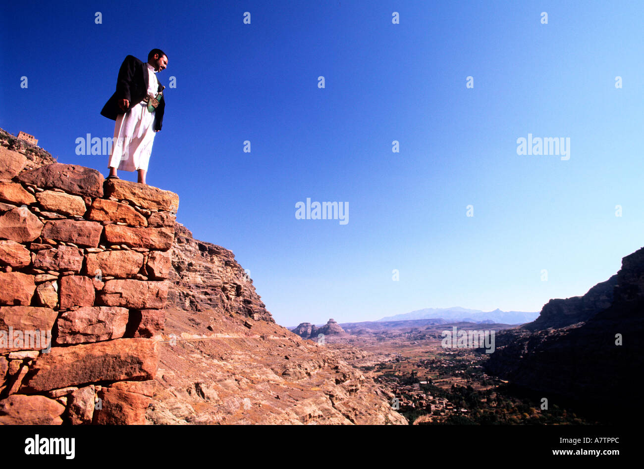 Yemen mountain hi-res stock photography and images - Alamy