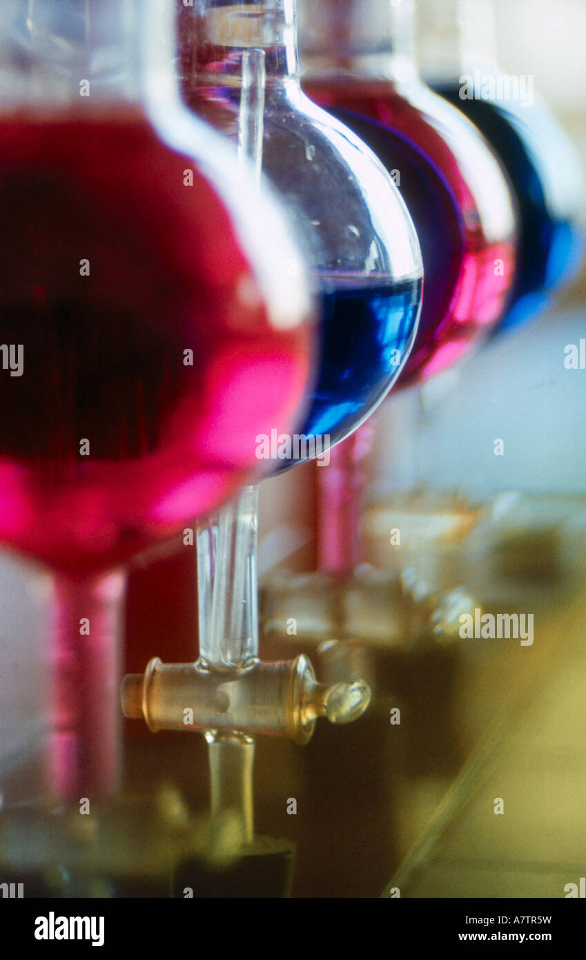 Science flasks colors hi-res stock photography and images - Alamy
