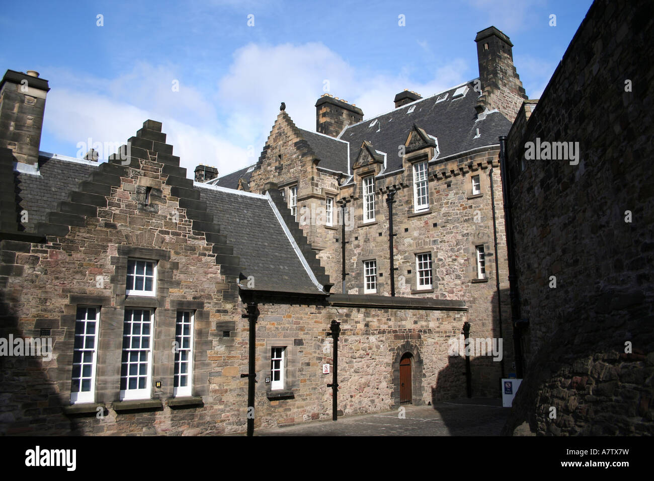 Building inside edinburgh castle hi-res stock photography and images ...