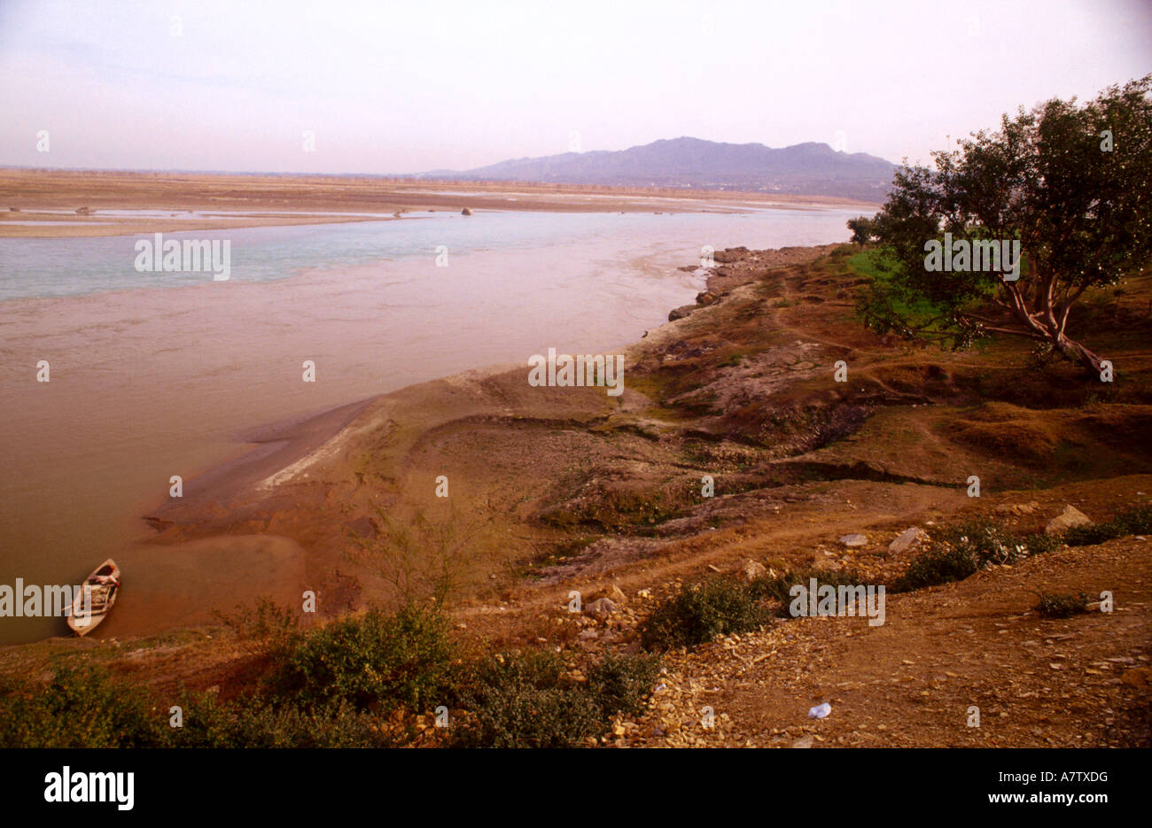 Kabul river pakistan hi-res stock photography and images - Alamy