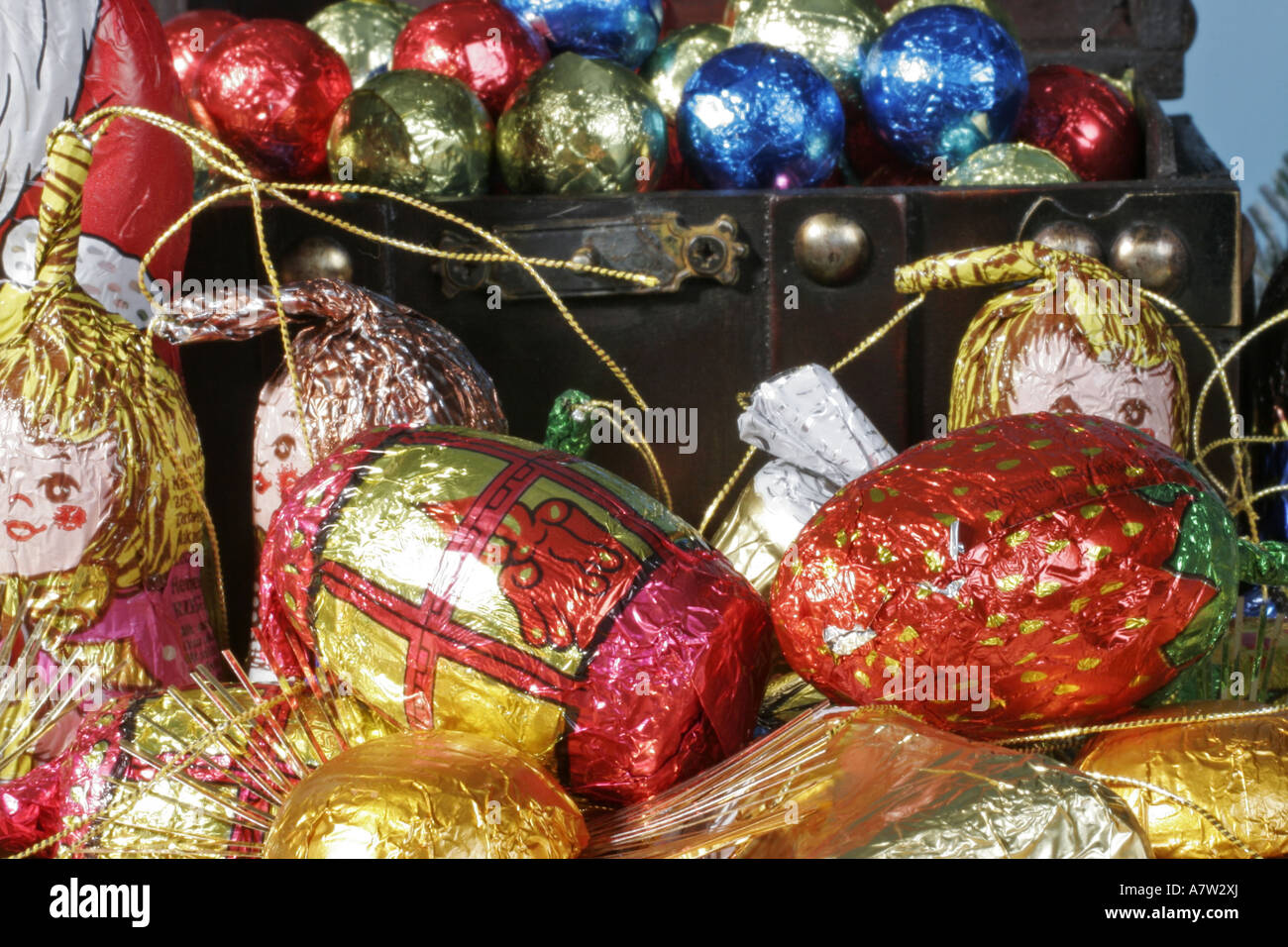 Silver figures hi-res stock photography and images - Alamy