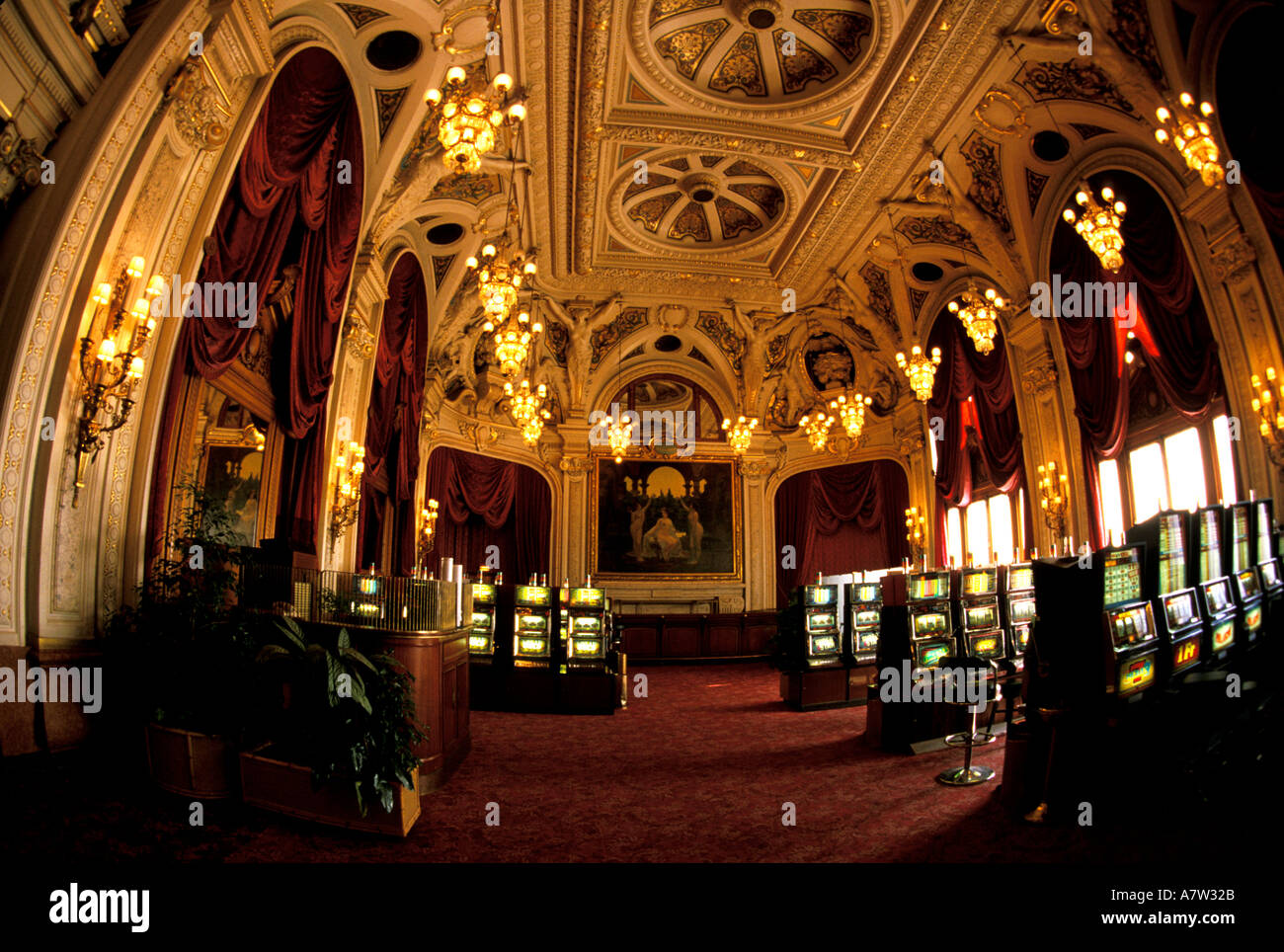 Tour machine hi-res stock photography and images - Alamy