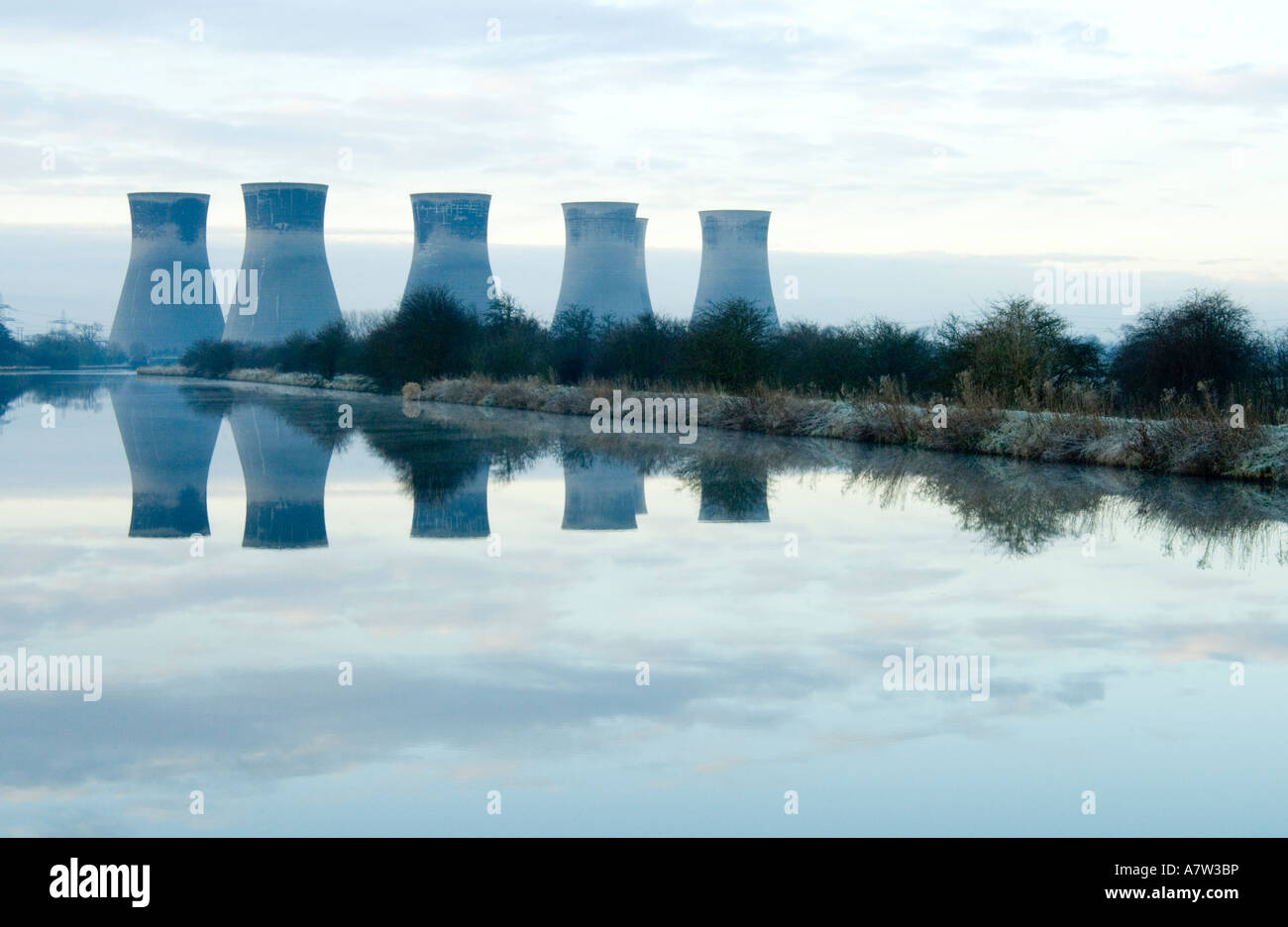 Cooling Towers Thorpe Marsh Power Station Doncaster UK Stock Photo - Alamy