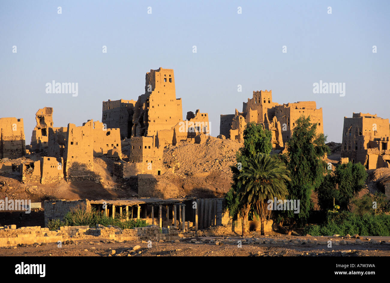 Yemen marib old city desert hi-res stock photography and images - Alamy