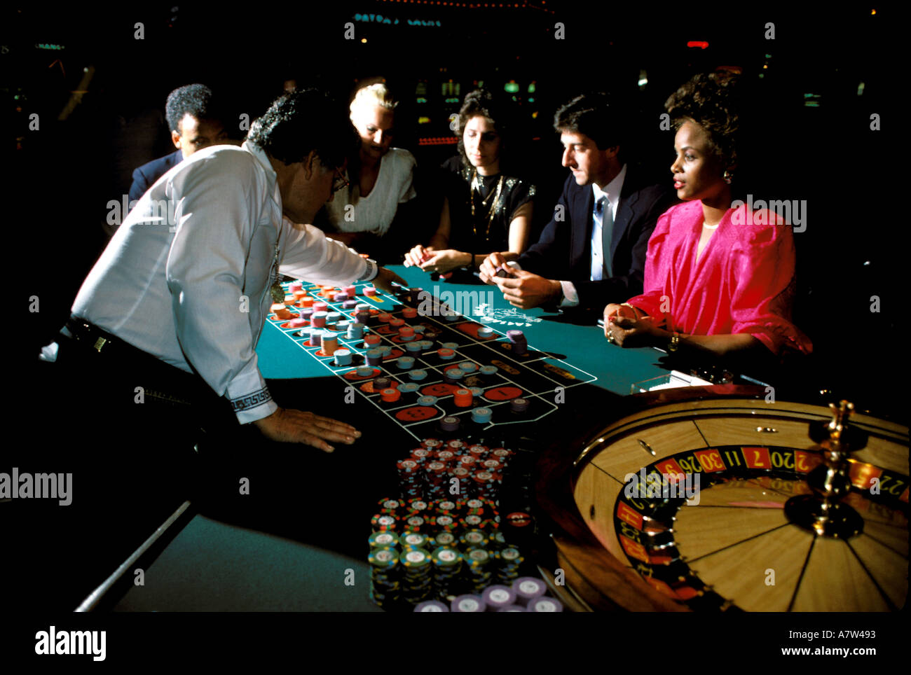 Roulette wheel las vegas nevada hi-res stock photography and images - Alamy