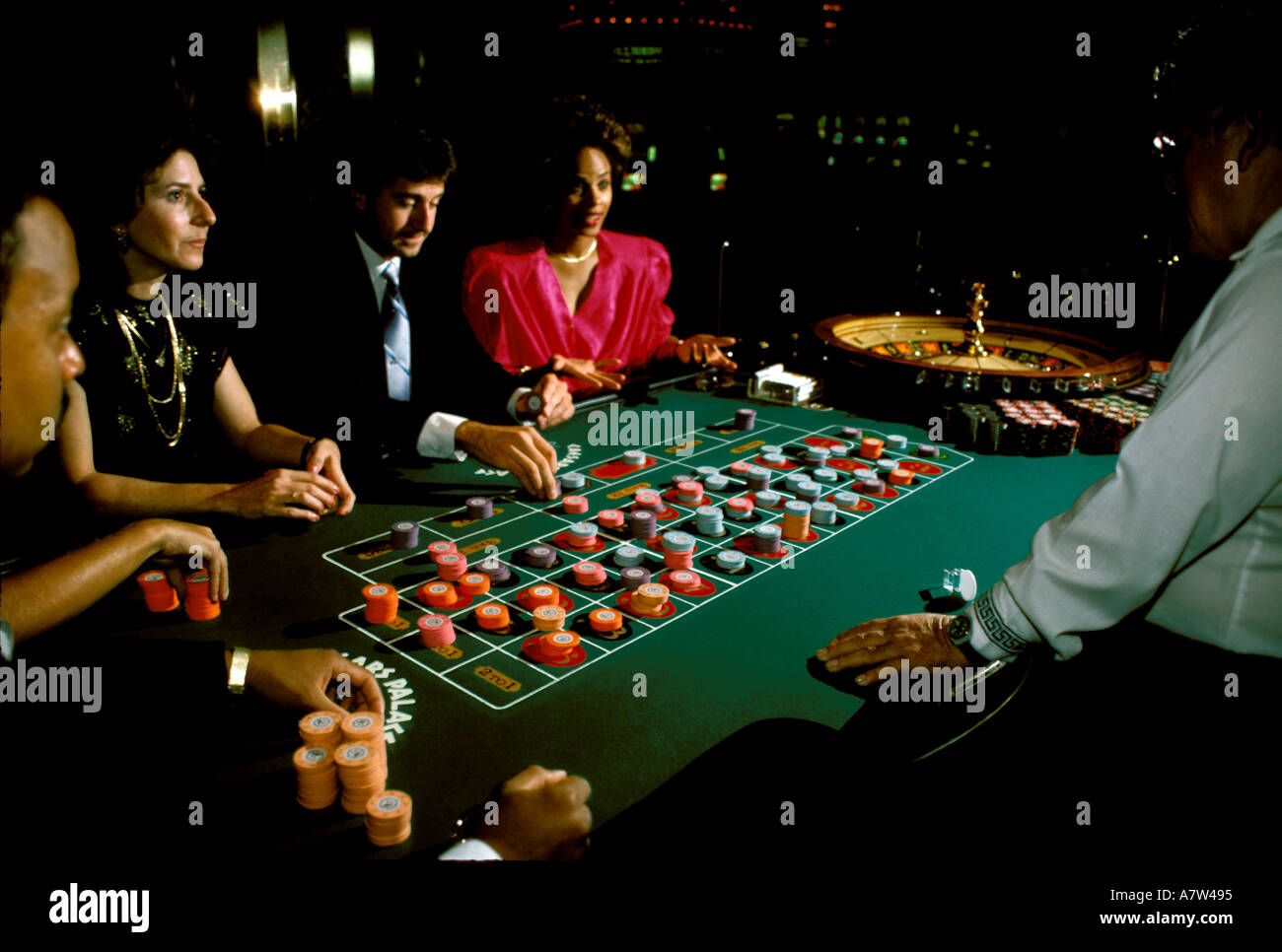 Casino las vegas roulette wheel hi-res stock photography and images - Alamy