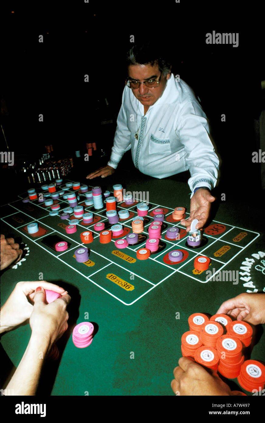 Roulette wheel las vegas nevada hi-res stock photography and images - Alamy