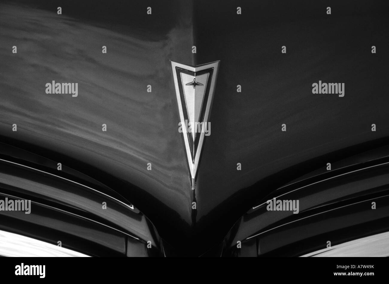Chief pontiac emblem hi-res stock photography and images - Alamy