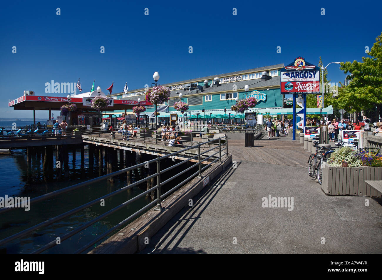 Waterfront restaurant area, Seattle, Washington, USA Stock Photo - Alamy