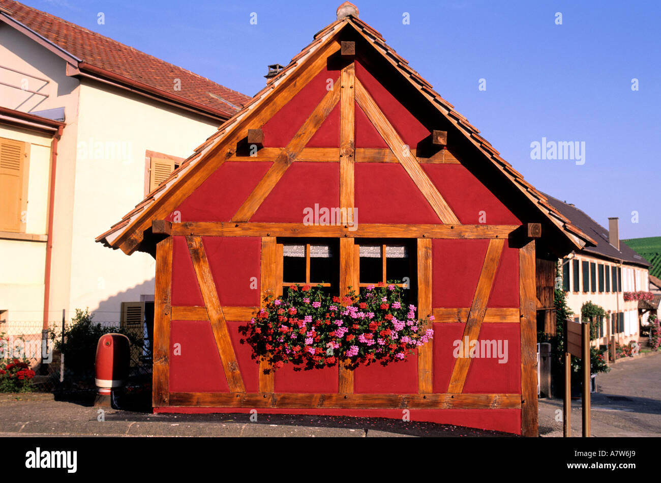Half timbered facade house hi-res stock photography and images - Alamy