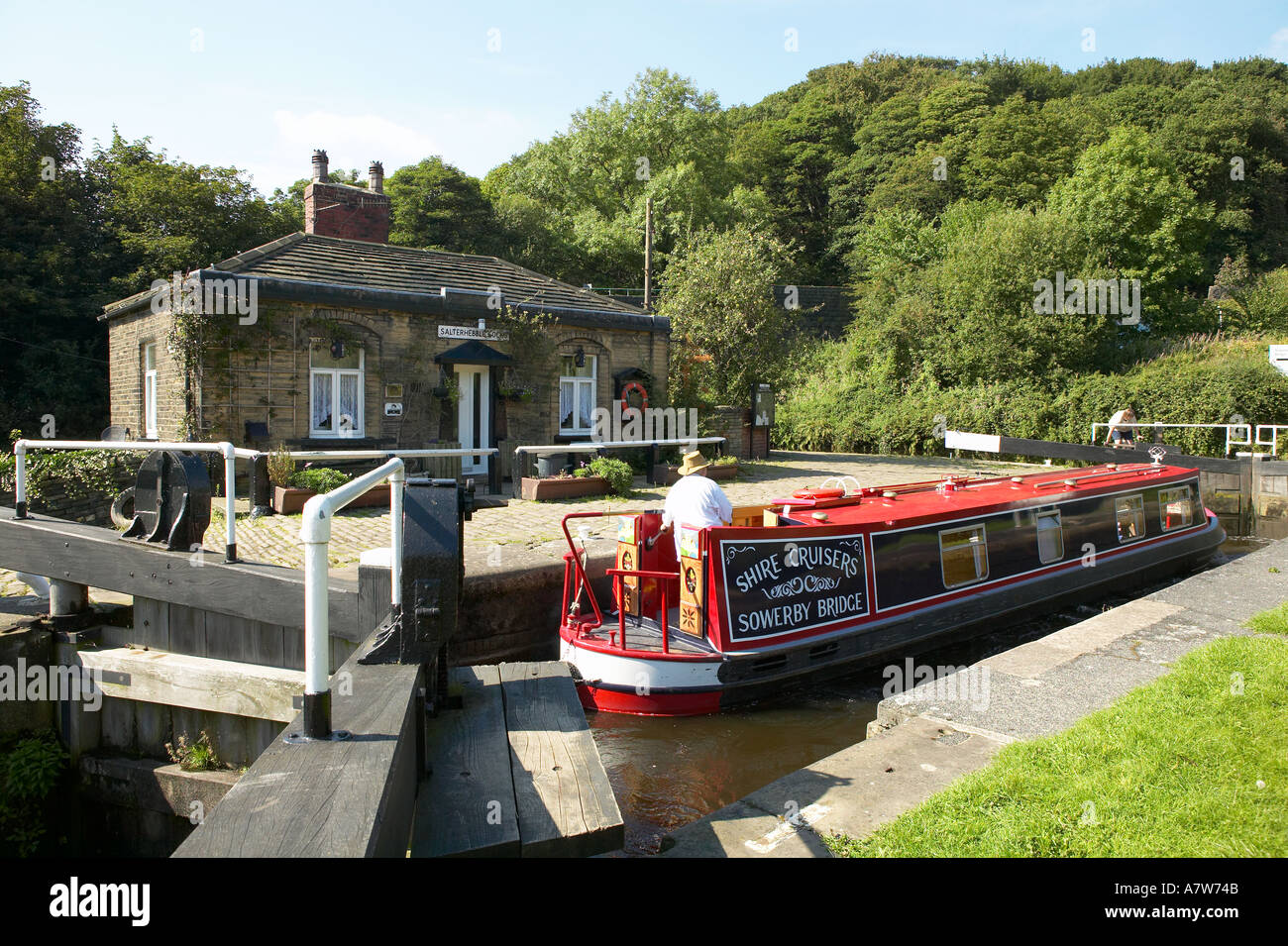 CANAL BARGE SALTERHEBBLE LOCK YORKSHIRE ENGLAND Stock Photo - Alamy
