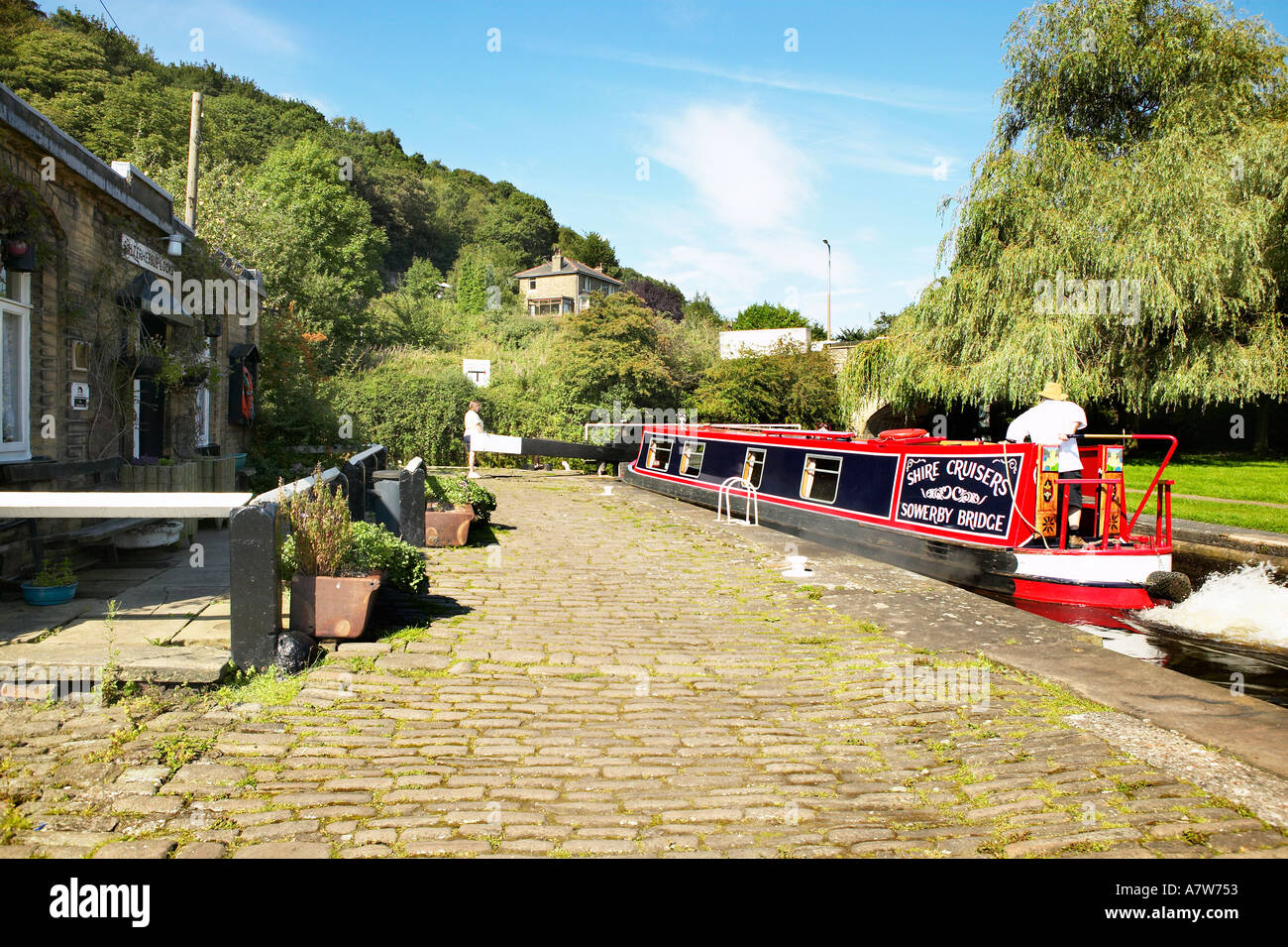 CANAL BARGE SALTERHEBBLE LOCK YORKSHIRE ENGLAND Stock Photo - Alamy