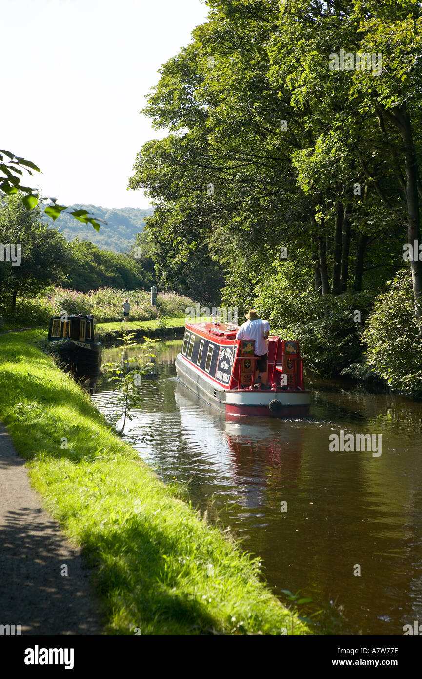 CANAL BARGE SALTERHEBBLE LOCK YORKSHIRE ENGLAND Stock Photo - Alamy