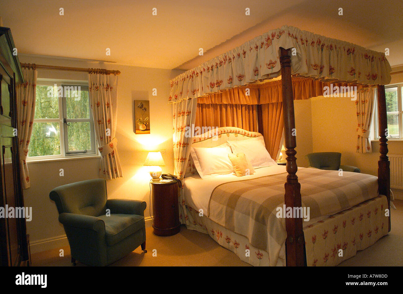 The Bell Hotel and Restaurant Skenfrith Near Hereford South East Wales ...