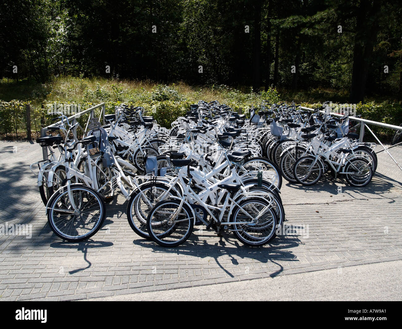 White cycles hi-res stock photography and images - Alamy
