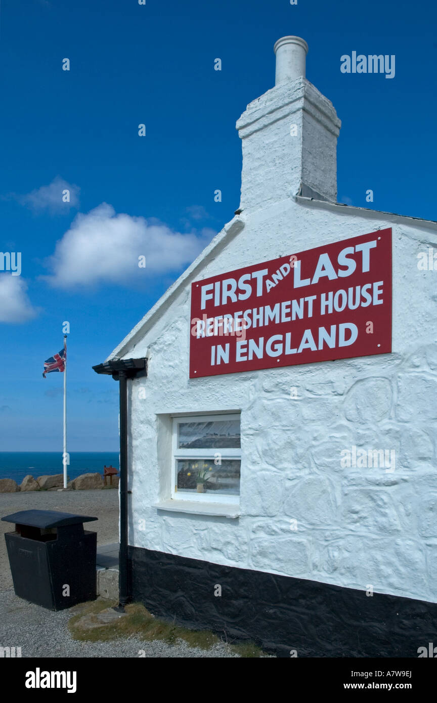 First cafe hi-res stock photography and images - Alamy