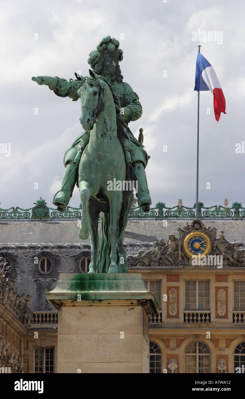 Louis XIV statue in the Palace of Versailles Stock Photo - Alamy