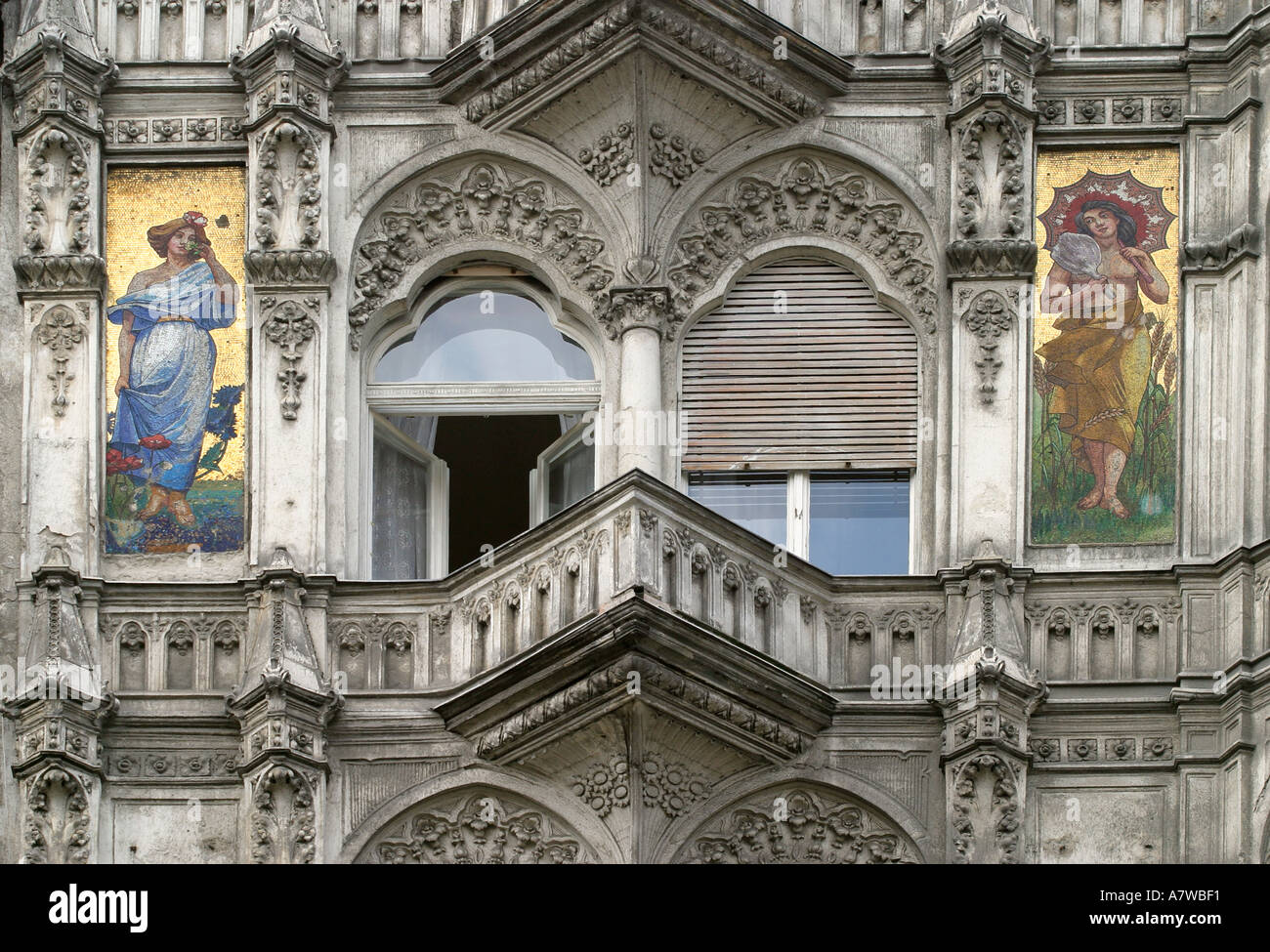 Architectural detail building hi-res stock photography and images - Alamy