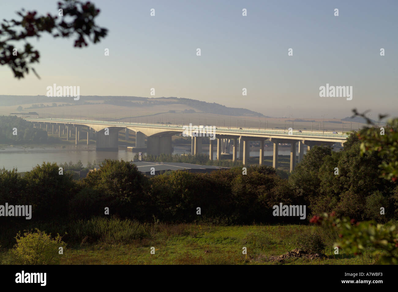 Rochester bridges river medway hi-res stock photography and images - Alamy