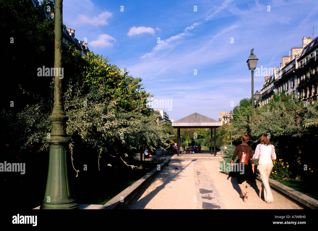 Promenade paris hi-res stock photography and images - Alamy