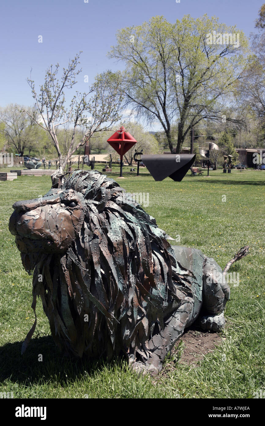 Bronze cast of a lion hi-res stock photography and images - Alamy