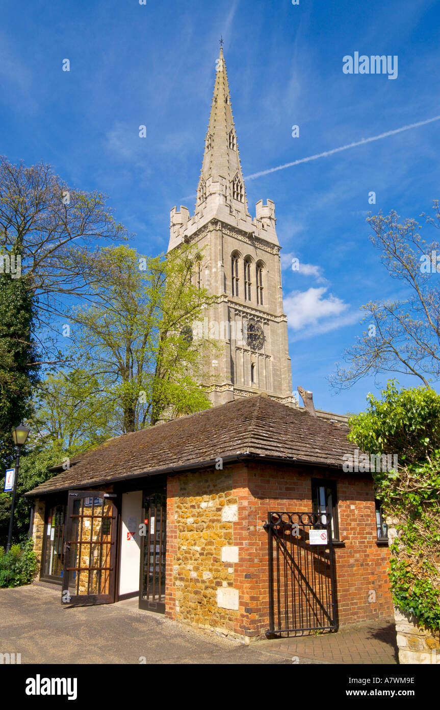 Kettering church hi-res stock photography and images - Alamy