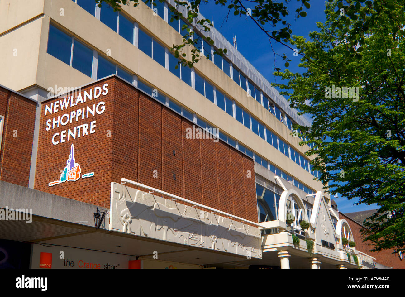 Kettering town centre hi-res stock photography and images - Alamy