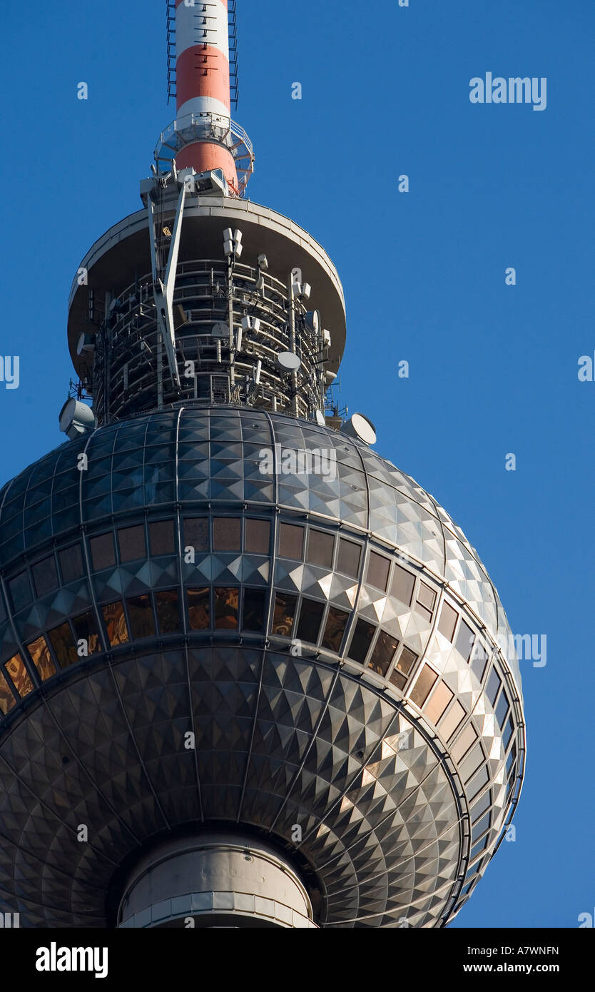 Fernsehturm am alexanderplatz in berlin hi-res stock photography and ...