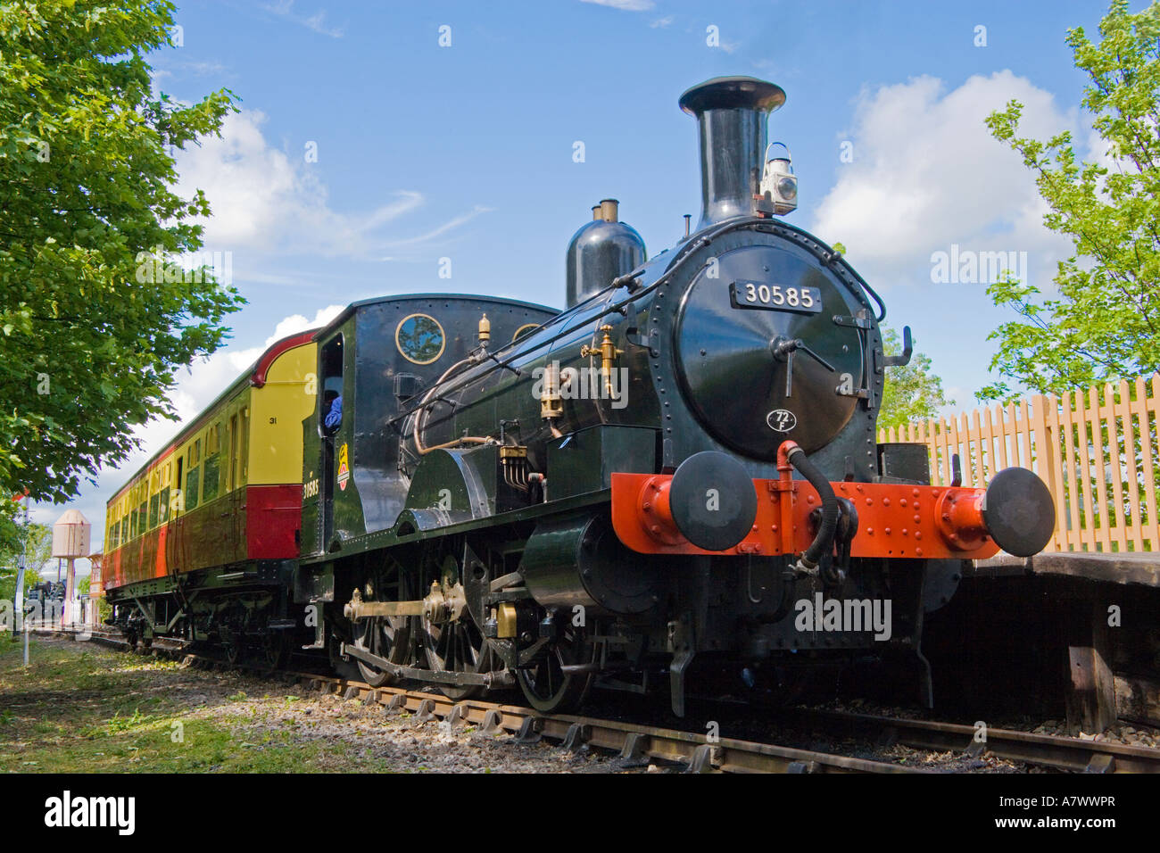 Vintage Great Western Railway steam train at Didcot Railway Centre May ...