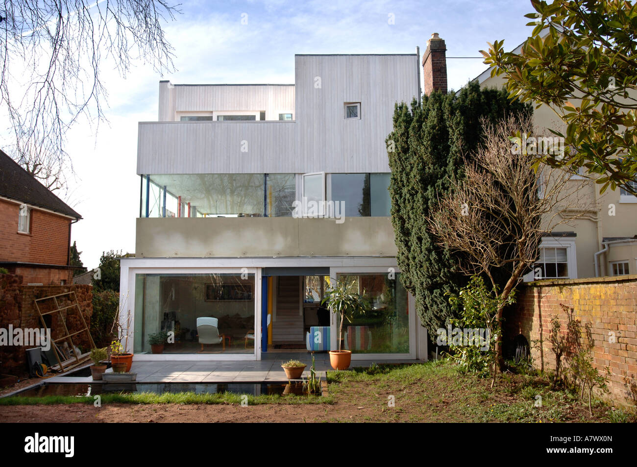 Modern house uk hi-res stock photography and images - Alamy