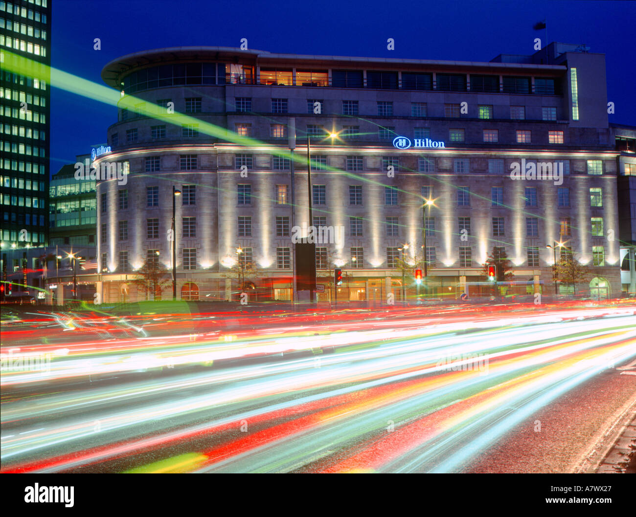 City road cardiff night hi-res stock photography and images - Alamy