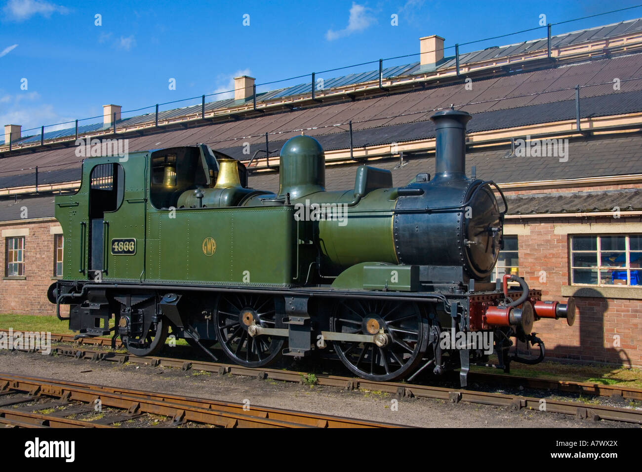 Vintage Great Western Railway steam train at Didcot Railway Centre May ...